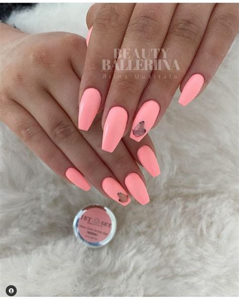 10 Beautiful Butterfly Nail Designs Wondafox