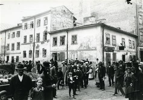 Старі фото Львова якими були вулиці міста 100 років тому Oboz Ua