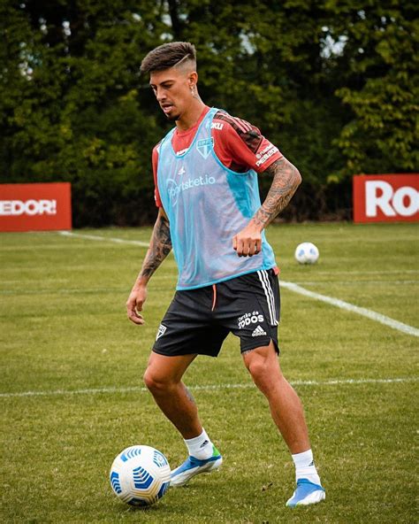 São Paulo se reapresenta Rigoni e Calleri em trabalhos separados do