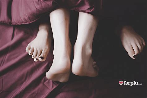 How To Prepare For First Time Sex Expert Tips Forplu