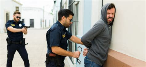 Is Resisting Arrest A Felony In The Us