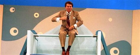 Amigos e filhas de Silvio Santos contam como é o homem por trás do