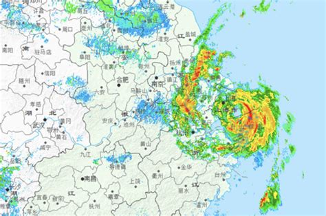 台风“贝碧嘉”登陆上海浦东