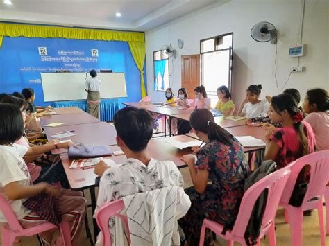 ဘားအံမြို့ လူထုအခြေပြုဗဟိုဌာန Community Center ခန်းမ၌ နွေရာသီ ကျောင