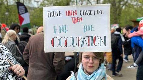 In Pictures Pro Palestine Protesters Take To Streets Of London