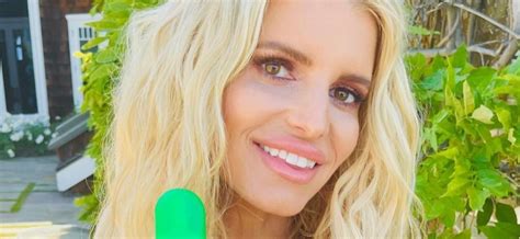 Jessica Simpson Hits The Beach In Cowgirl Daisy Dukes