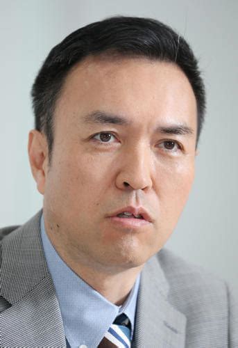 玉川徹の結婚歴 元嫁は誰で子供は？現在美人女医と交際で再婚も？｜rima Blog