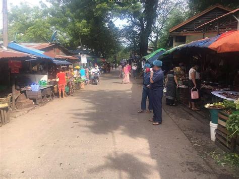 မရမ်းကုန်းမြို့နယ်အတွင်းရှိ စျေးများတွင် စျေးရောင်းသူနှင့် စျေးဝယ်သူမ