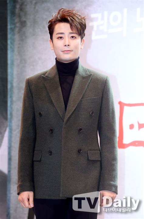 【outfit】jyj金俊秀等人亮相《死亡筆記》發佈會 明年開演 Ksd 韓星網 明星