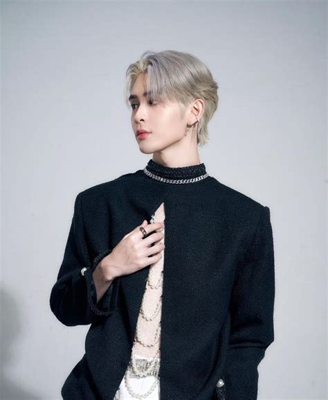 Carolyn Tinklepaugh Carolyneditsdramas Profile Pinterest