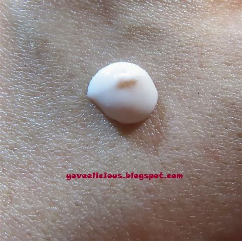 Yoveelicious Revlon Photoready Perfecting Primer Review And Swatch