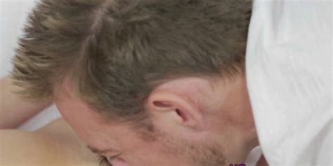 Kinky Cougar Gives Oral Sex Kaylana Reese