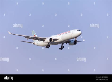 Air Canada Airbus 330 343 C GFAH Landing At Pearson Airport Runway