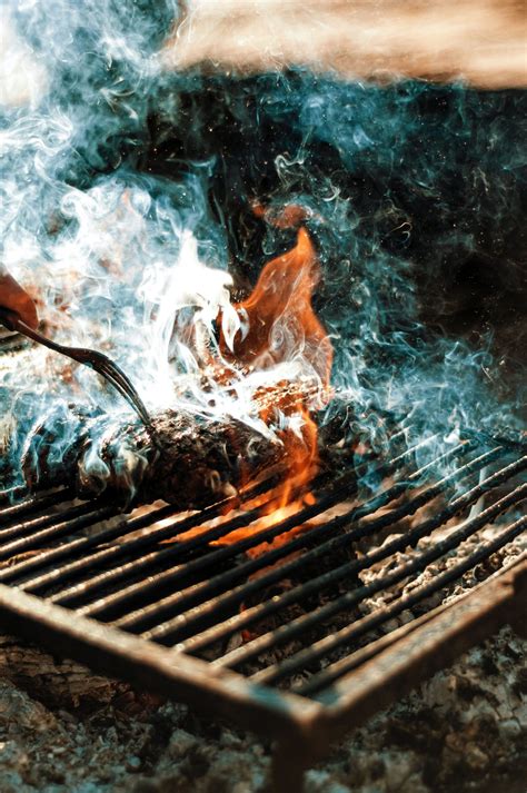 Ways To Turn Your Grill Into A Smoker Stephi Lareine