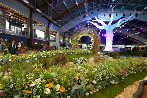 Voyage aux floralies de Nantes MJC de Saïx
