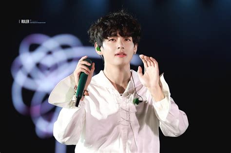 Btss Vs Haircut During Their Concert In Riyadh Is A New Army Favorite