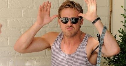Ryan Gosling Ryan Gosling Looking Hot And Flexing His Biceps In Nyc