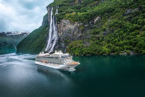 The 9 Best Luxury Cruise Lines For Elegance And Exclusivity The