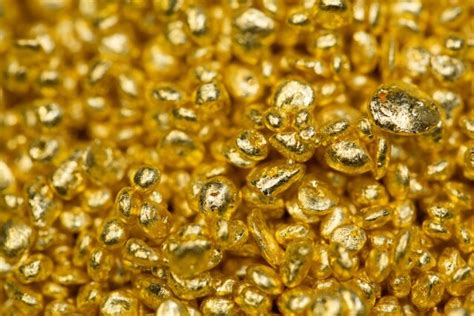 金價再創新高！深入解析純金和足金的分別，黃金價格及投資必知要點：買金的好處和壞處？黃金買入價、賣出價怎麼看？