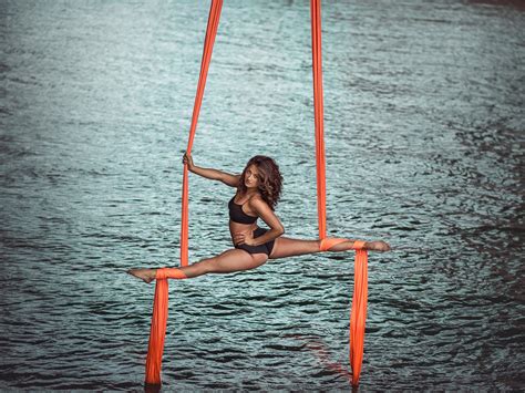 배경 화면 스포츠 여자들 모델 점프하는 장대 높이 뛰기 인간 행동 2000x1500 Wallpapermaniac 322660 배경 화면 Wallhere