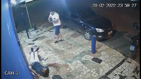 Vídeo mostra jovem sendo morto por policial à paisana em MT