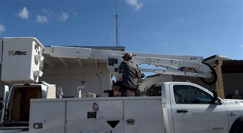 On Site Dielectric Testing For Mobile Cranes And Aerial Lift Equipment Bucket Trucks Utility