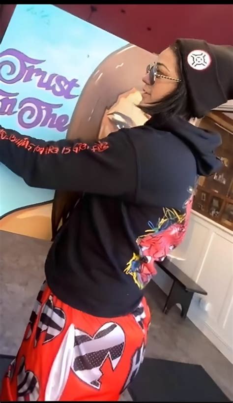 Thick Bubble R Bayleybooty