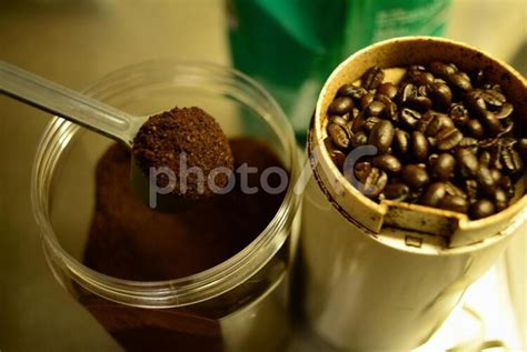 挽いたコーヒー豆 No 3242510｜写真素材なら「写真ac」無料（フリー）ダウンロードok