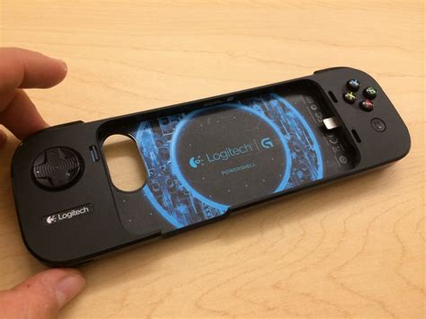 logitech powershell controller turns iphone into gaming handheld