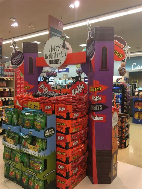 Hersheys Halloween Candy Floor Display Halloween Hersheys Trunk Or Treat