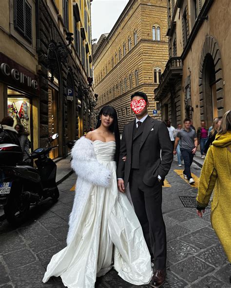 랄랄 피렌체 웨딩사진 공개 유부녀가 되었습니다” 소셜in