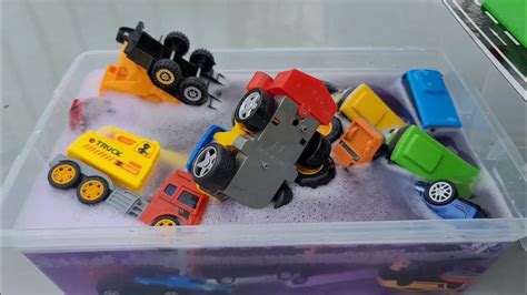 장난감 자동차 보라색 물에 빠졌다 토이통통 Toy Tong Tong Youtube
