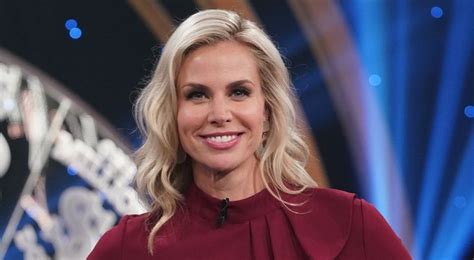 ‘baywatch Star Brooke Burns Stuns In Red Wine Dress On Celeb Wheel Of