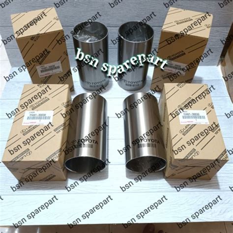 Jual Liner Piston Boring Buring Piston Fortuner Vrz Diesel 2gd Asli 1 Set Shopee Indonesia