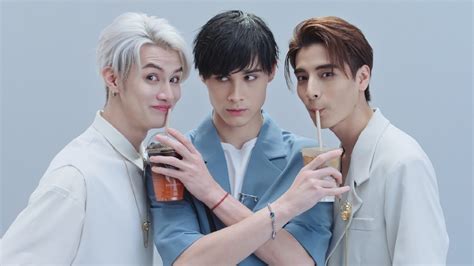 利路修首個代言！淡定講台詞「比siri沒靈魂」 廣告一播全賣光了 Ettoday星光雲 Ettoday新聞雲