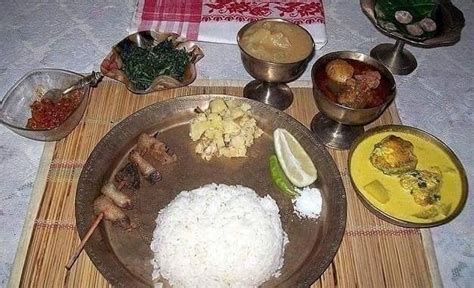 आसाम मधील थाळी गावोगावची खाद्ययात्रा