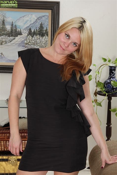 Beautiful Milf Xxx Dessert Picture 1