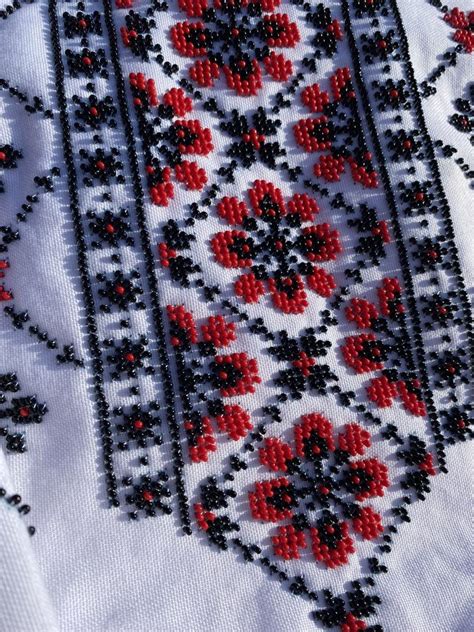 Блузка вишита бісером чеським 3 000 грн Блузи Умань на Olx
