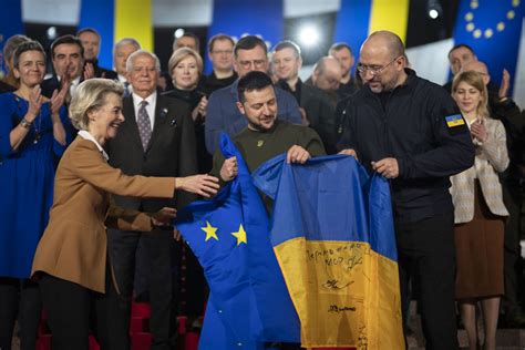 ‘europe Will Stand With Ukraine To Win Rebuild Top Eu Officials