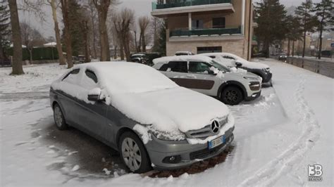 Cronaca Meteo Diretta Abruzzo Neve In Appennino La Neve Imbianca