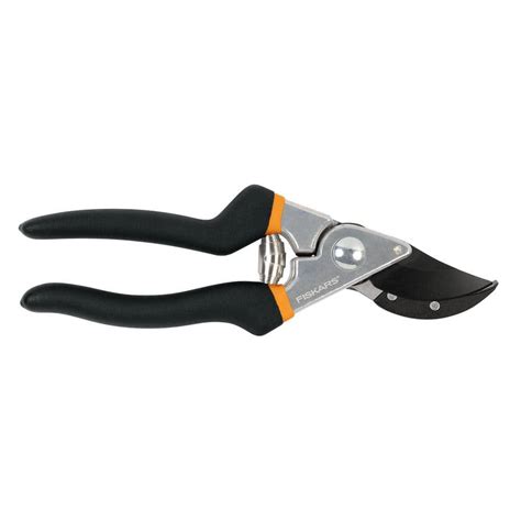 Fiskars 58 In Cut Capacity Steel Blade With Non Slip Grip 846 In