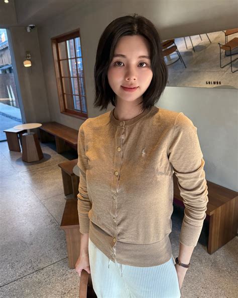 정연실 이안맘 모델시리 대구맘 간만에 근대골목단팥빵 본점 저기 저 자리는 제가 젤 좋아하는 자리인데 햇살이 너무