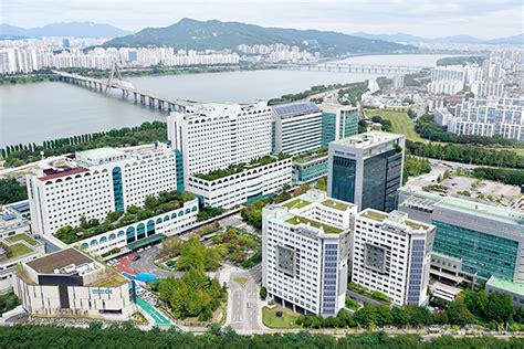 아산재단 우크라이나 탈출 고려인에 3억 원 국내 입국 항공권 지원 보도자료 프레스센터 서울아산병원 뉴스룸