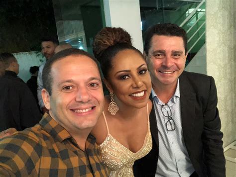 Valéria Valenssa conta sua história antes e depois de ser a globeleza