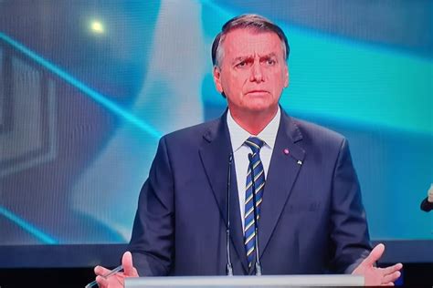 Debate SBT Jair Bolsonaro chama Soraya Thronicke de estelionatária e gera confusão