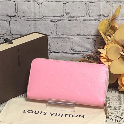Louis Vuitton ルイヴィトン ヴェルニ ジッピーウォレット ピンク メルカリ