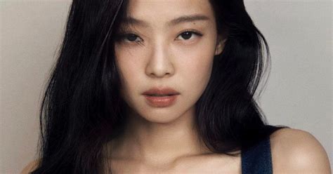 Blackpinkของ Jennie ชาวเน็ตช็อคด้วยเอวเล็กและหน้าท้องแบนราบของเธอ