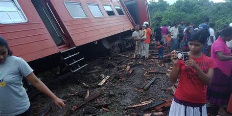 Meenagaya Intercity Express Train Derailed