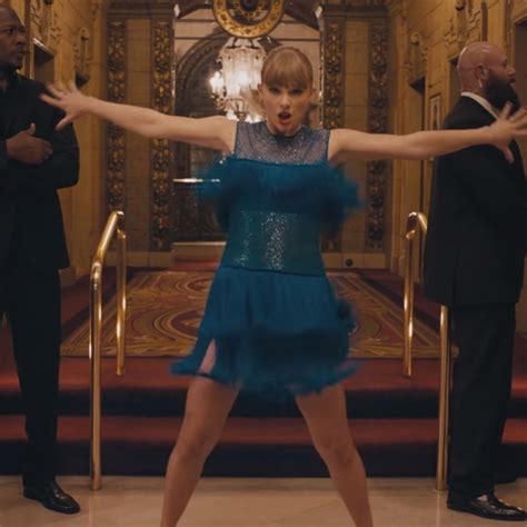 Taylor Swift Dança Na Chuva No Clipe De Delicate E Online Brasil