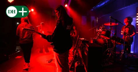 Toten Hosen Star In Hoya Vom Ritchie Rockt Mit Schülern In Der Aula Der Oberschule